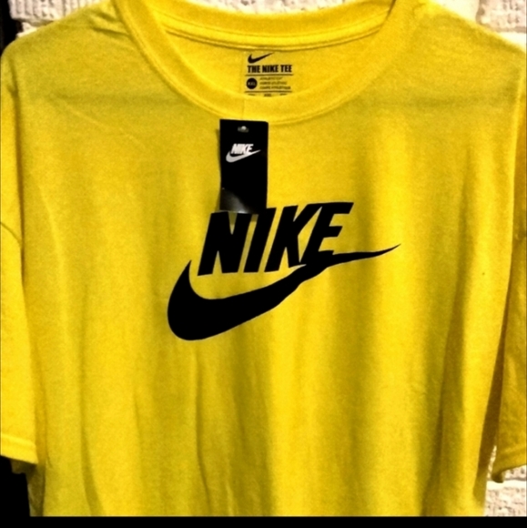 Nike | Shirts | Clearance Nike Tee | Poshmark
